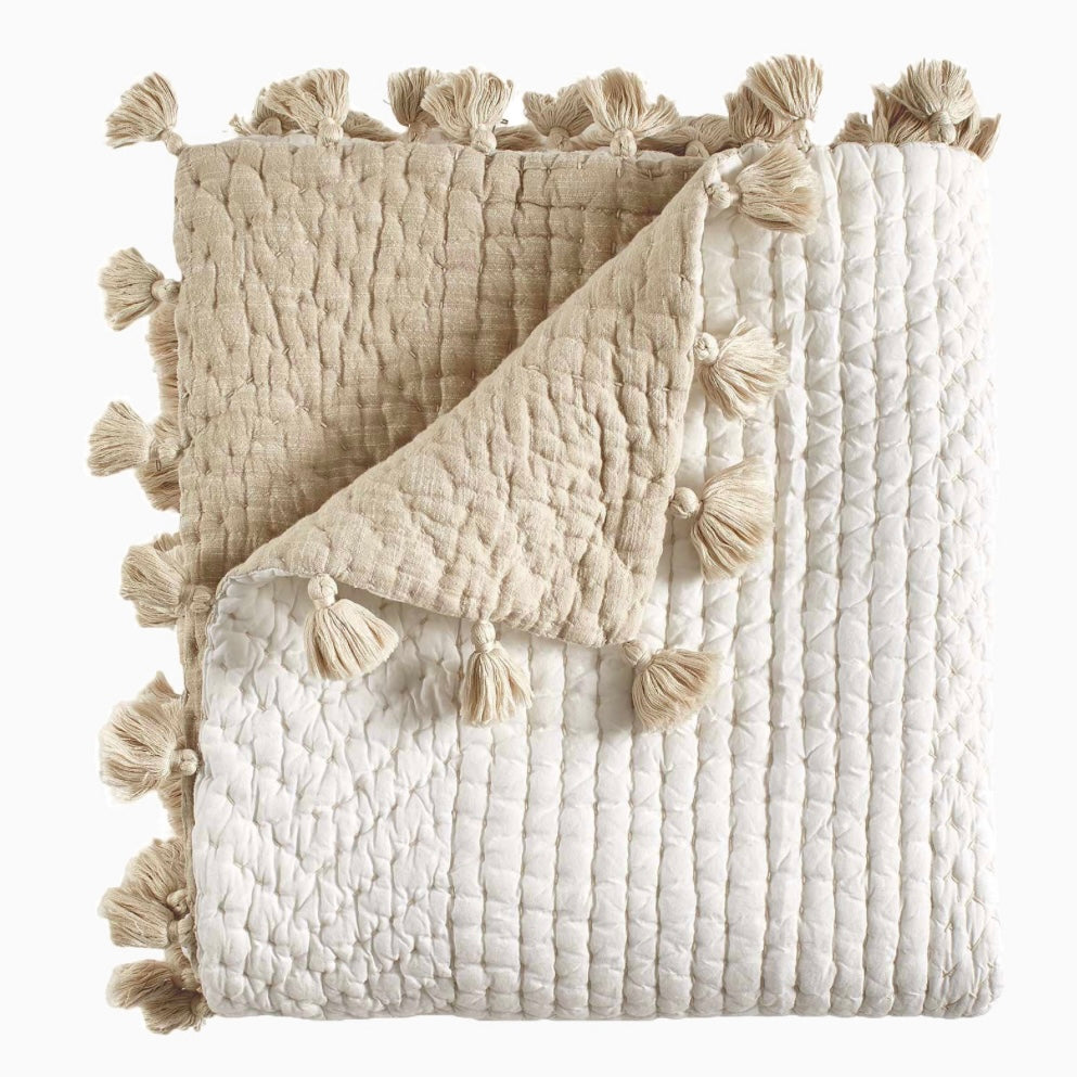 Living Room Throw – Ashton Whyte